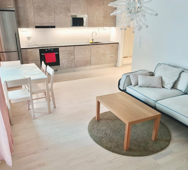 Ogeli Retreat: Transport, Shops & Nature Nearby - Helsinki