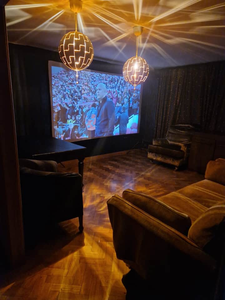 Home Cinema Stay | 3-bed Flat In Wembley - Harrow