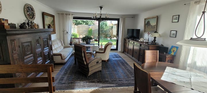 Einfamilienhaus In Ruhiger Lage - Neuss