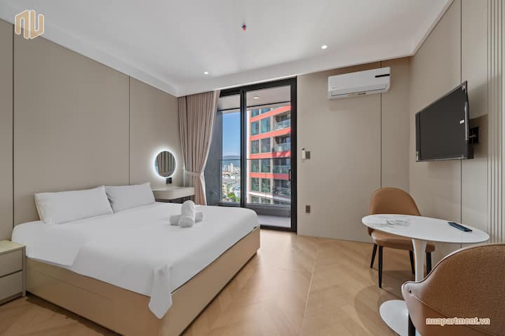 Nu Panoma | Stylish Studio - Prime River Bridge - Da Nang