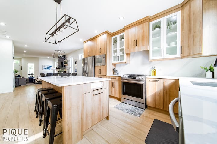 *Jasper Retreat*king Bed *A/c *Patio *Bbq *Firepit - Edmonton