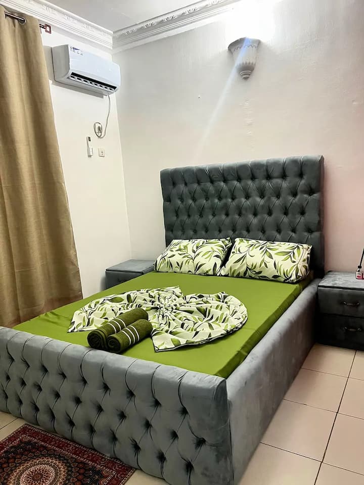 Maison Spacieuse Et éLégante Thématique Africaine - Libreville