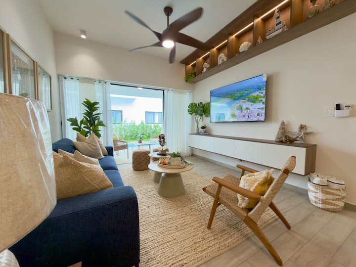 Modern Swimup Apt: Private Beach - Punta Cana