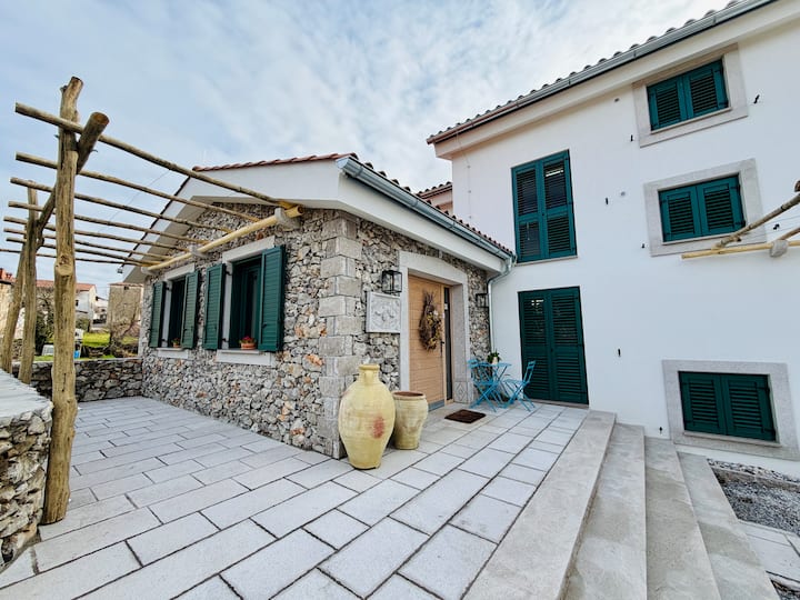 Metuljeva Hiša-kras - Triest