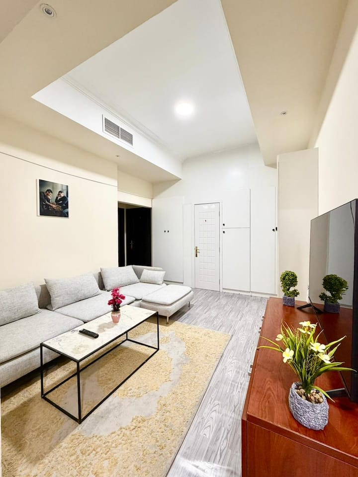 Phoenix Luxury Capsule Hostel Near Metro & Moe - Dubái