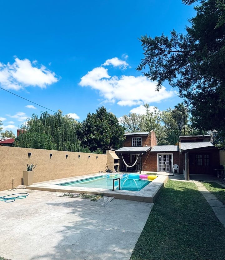 Casa Quinta Con Pileta, Quincho, Wifi Y Cochera - Villa María