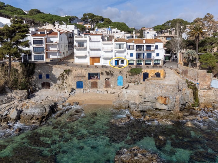 ¡A Pie De Playa! Casa De Pescadores En Calella - Llafranc