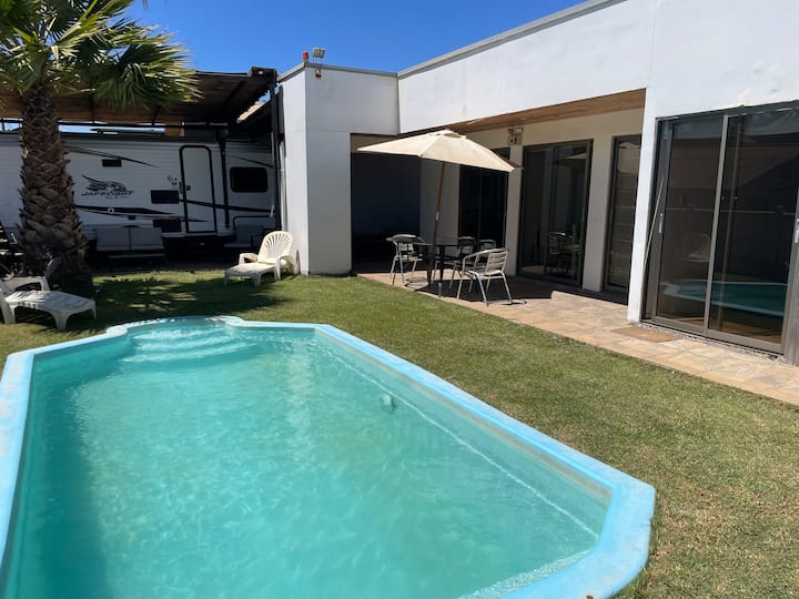 Casa Con Piscina En El Tabo: Perfecta Para Ti - El Tabo
