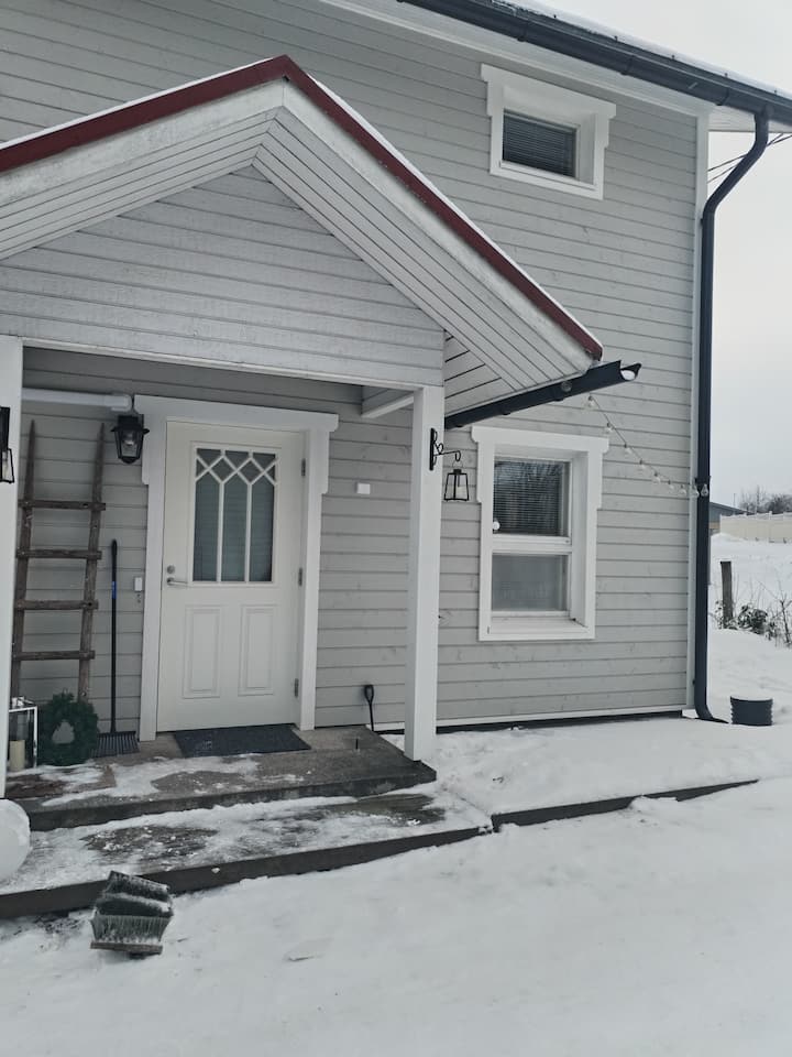 Paritaloasunto Keskustan Lähellä - Kotka