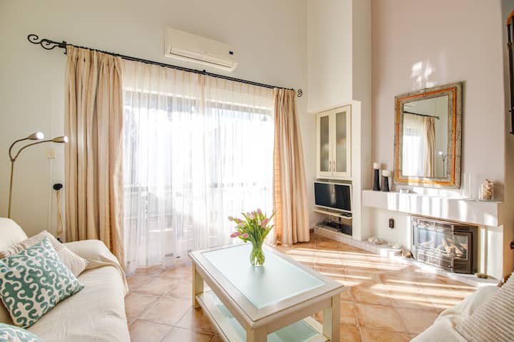Duplex Apt. With Pool, Private Balcony, Wi-fi & Ac - Vilamoura