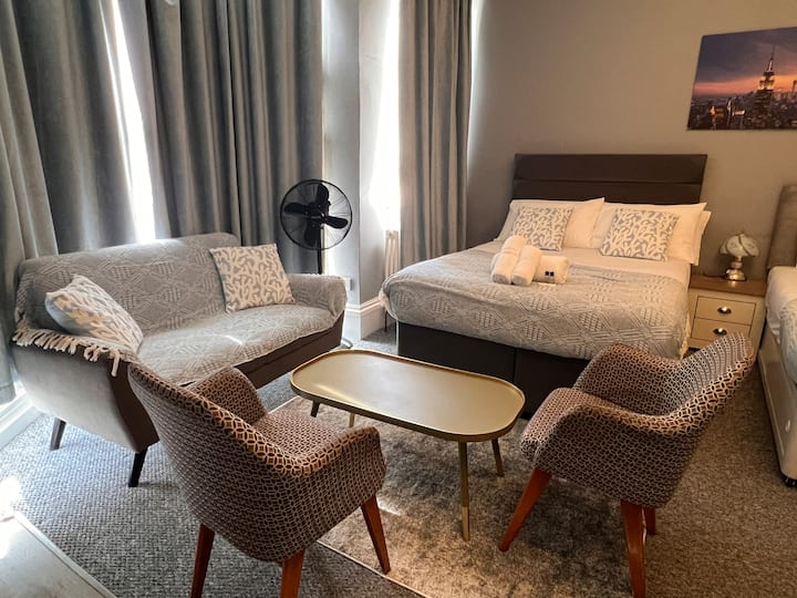 En-suite Family Room - Eastbourne