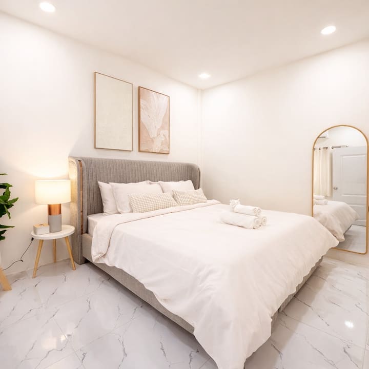 Dmk Stay | Minimal Home Near Don Mueang Airport | - Bangkok Don Mueang Airport (DMK)