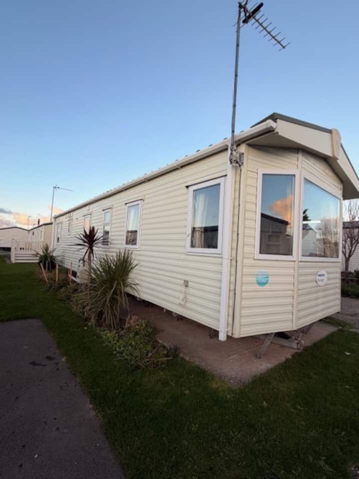 Caravan Wendy Wheel Chair Adapted 2 Bedrooom - Prestatyn