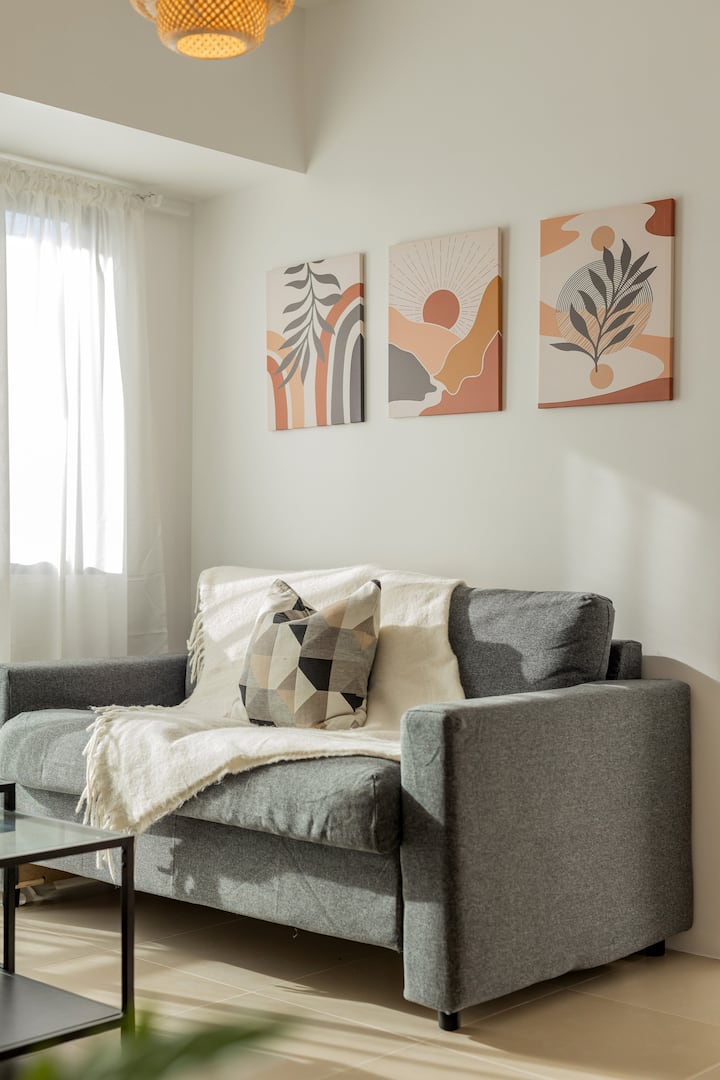 Hiraya | 2br Staycation | Serin East Tagaytay - Tagaytay