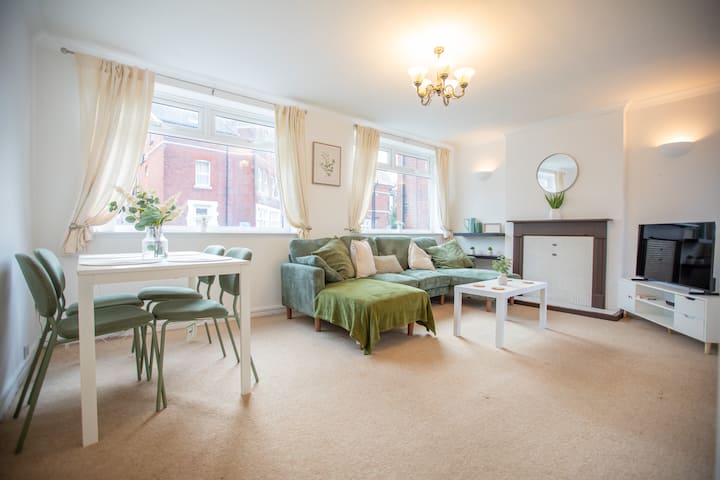 Southsea Apartment Near The Sea - Southsea Beach