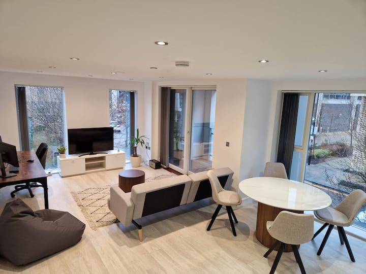 Free Allocated Parking - Near Station - Sleeps 5 - Cambridge