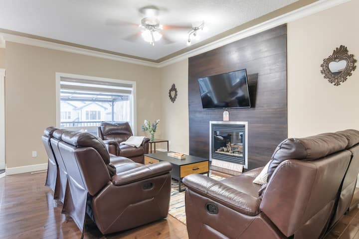 Unity-airhockey-kids Play-family Friendly-spacious - Edmonton