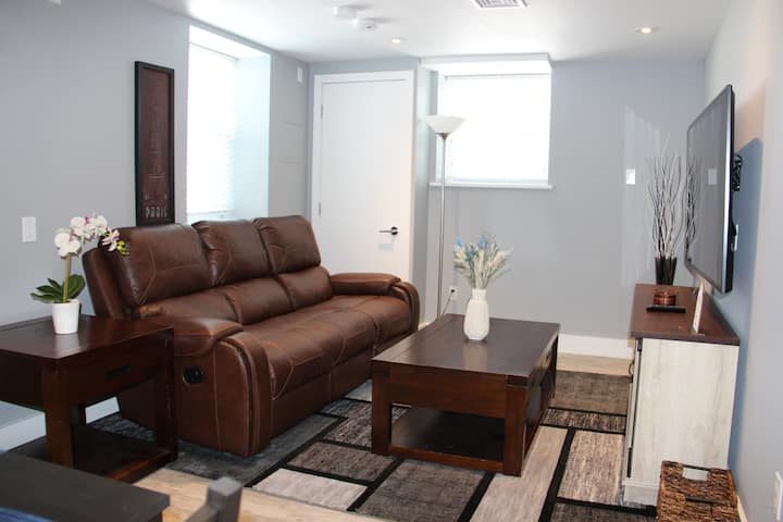 Adorable 2 Bed Apt. Easy Access To Nyc, (With Ac) - Yonkers, NY