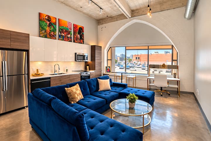 Luxury Downtown Dallas Loft + Free Valet - Dallas