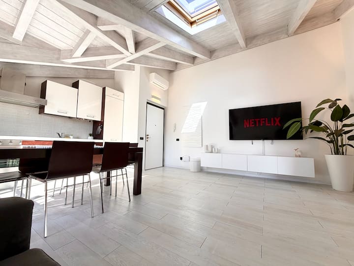 Apartment Suite 2 -Bloom Suite 24/7 - Saronno