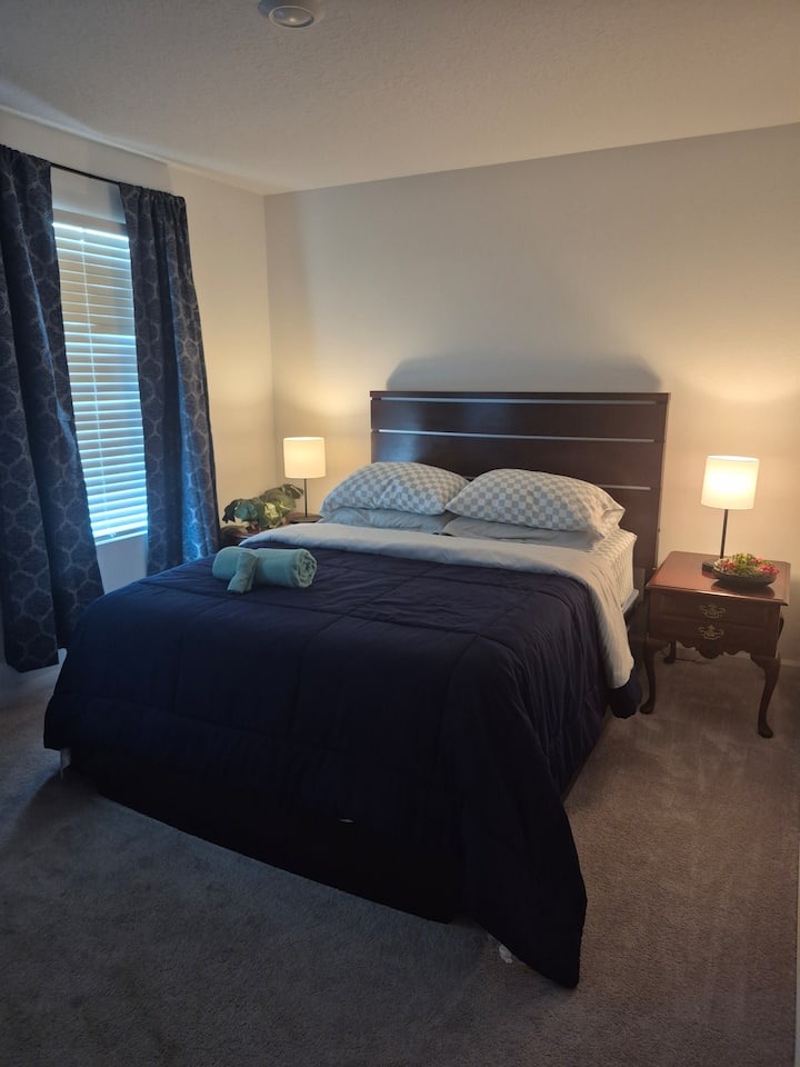 ~Private Room In A Charming 2-story House ~ - Lake Wales, FL