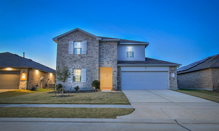 4br Spring Home | Game Room & 3 Baths | Long Stays - Spring, TX