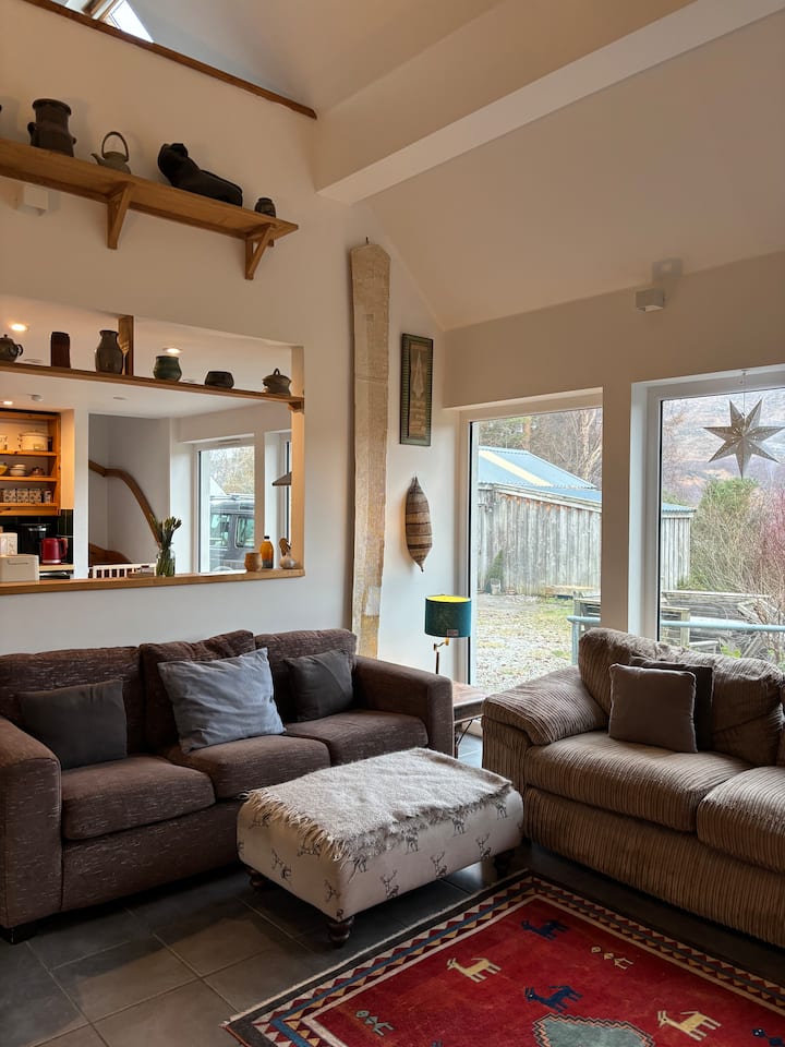 Beautiful Longhouse With Loch Broom Views - Ullapool