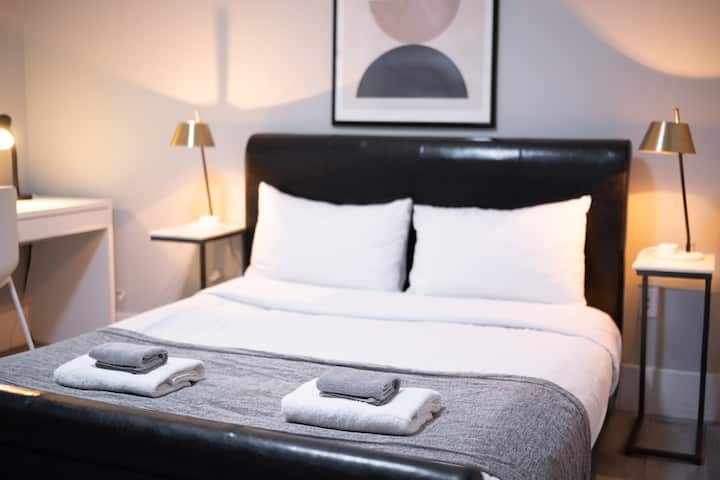 Modern Comfort 2br In Delta | Near Transit & Shops - Delta