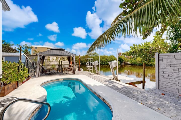 Prime 1br Gulffront | Private Pool | Dock | Deck - Marathon, FL