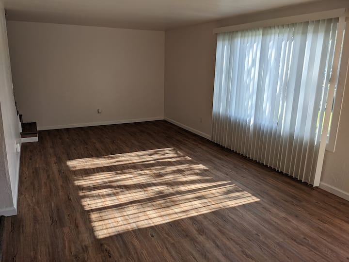 Unfurnished Apt In The Heart Of Downtown - Grants Pass, OR