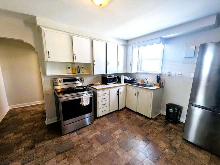 Private Room Oh So Close To Downtown - Niagara-on-the-Lake