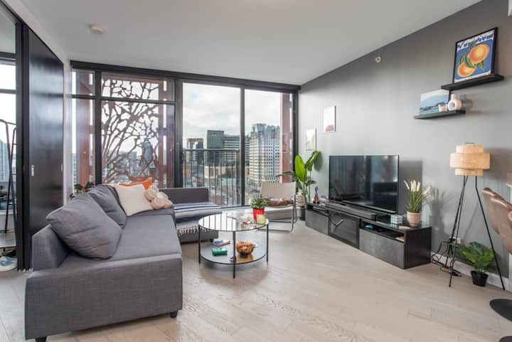 Stylish 1 Bedroom, Downtown Condo - Vancouver