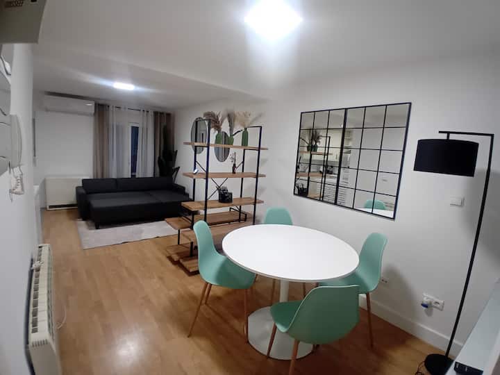 Apartamento En Pleno Centro De Burgos - Burgos