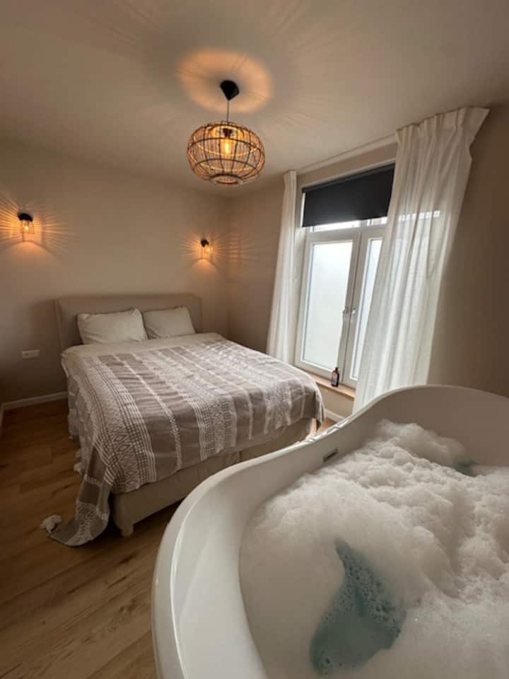 Romantische Jacuzzi-suite In Het Centrum. - Alphen aan den Rijn