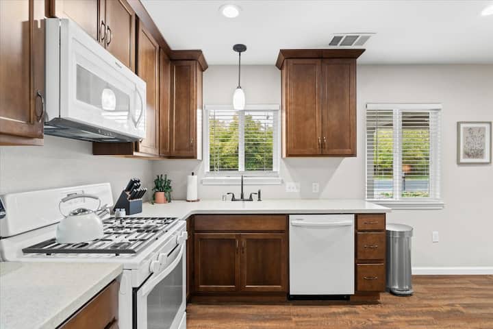 North House - Rural Setting Minutes From Modesto - Ripon, CA