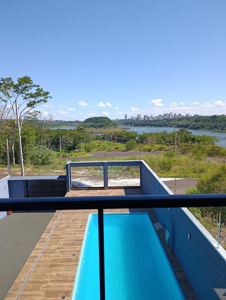 Edícula Fronteira Com Piscina + 02 Suítes C/ Ar - Hernandarias