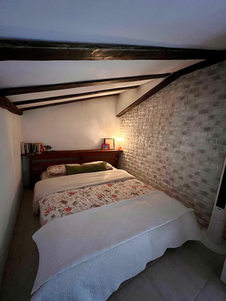 Vista Hilarion – Warm, Small, And Charming - Girne