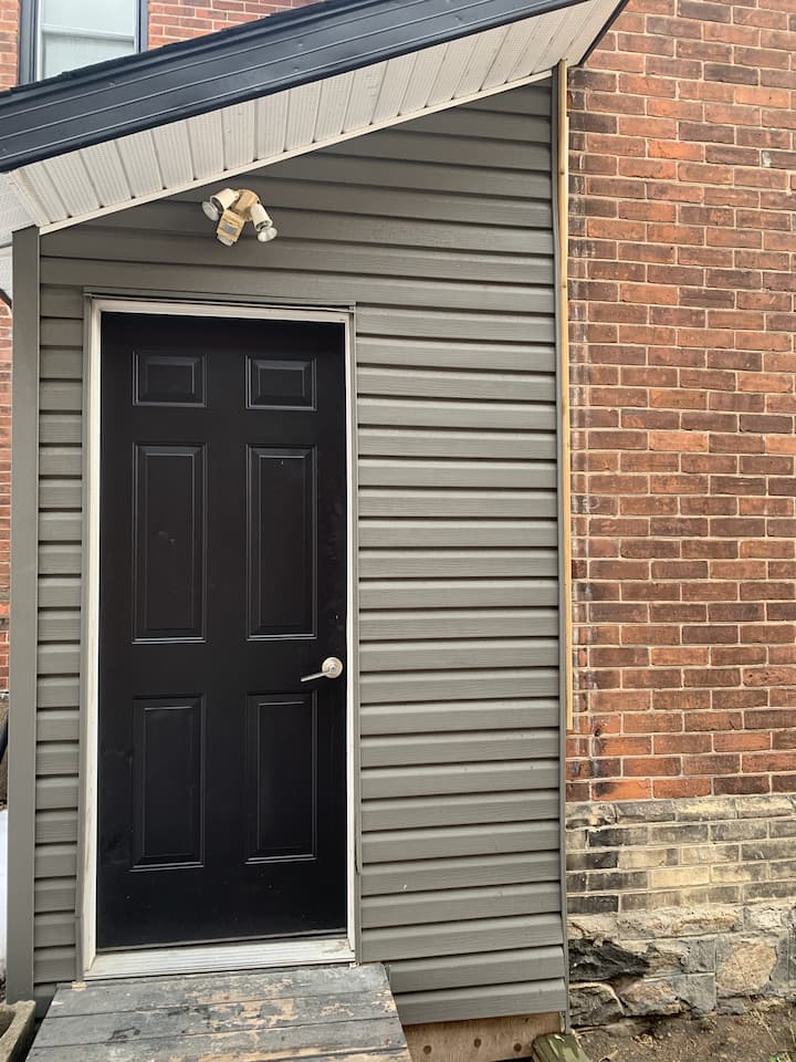 Downtown Barrie 2-bedroom Retreat - Barrie