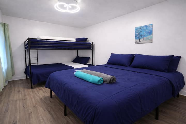 Comfortable 5br Escape | Short Drive To Niagara - Buffalo, NY