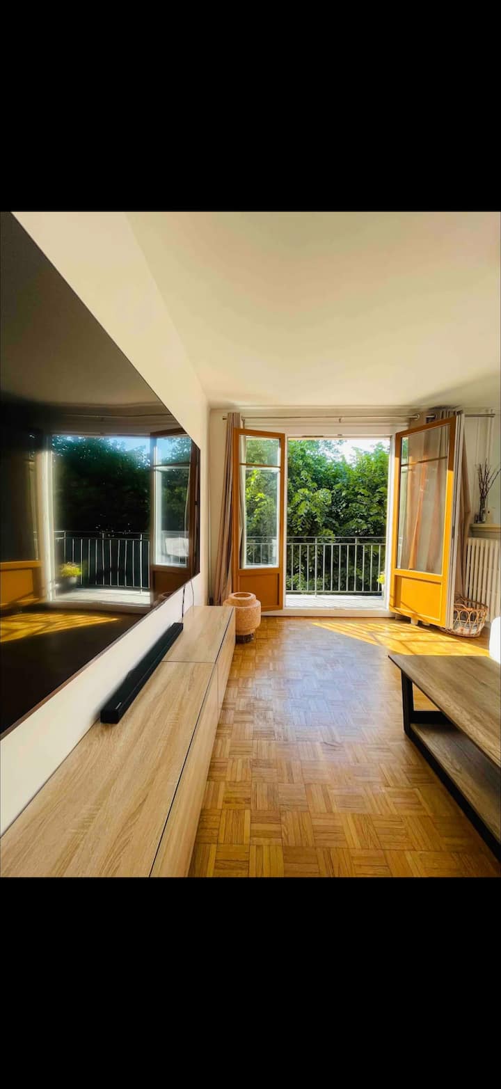 2 Chambres, Balcon, Parking Gratuit, Métro 5 Min. - Ivry-sur-Seine