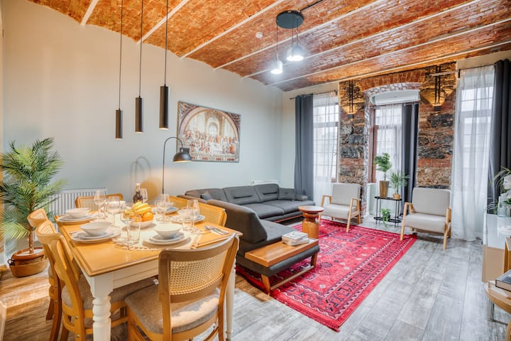6br • 4 Baths •Large Groups• Duplex • Galata Tower - Istanbul