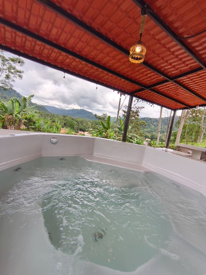 Casa Vacacional En Puerto Quito - Pedro Vicente Maldonado