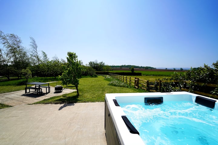 Countryside Retreat With Hot Tub & Stunning Views - Bridgwater