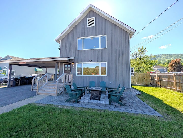 Walkable Spacious 5br - Sleeps 13 - Patio/firepit - Lake George, NY