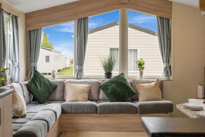 Near Pool & Beach| Starlink Wi-fi |3br Seton Sands - North Berwick