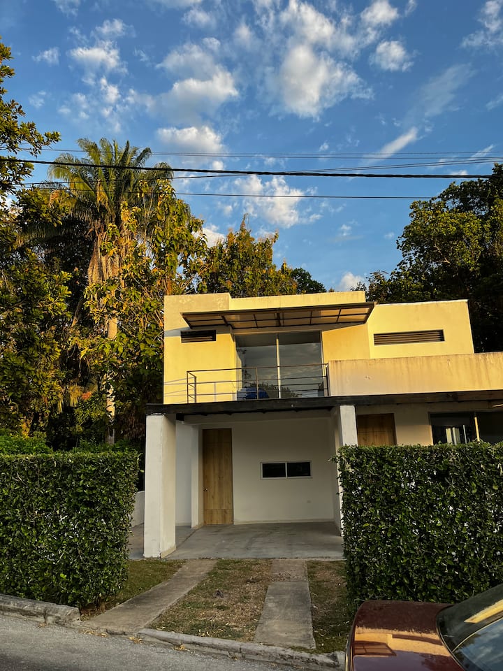 Casa Amplia Con Piscina Privada - Carmen de Apicalá