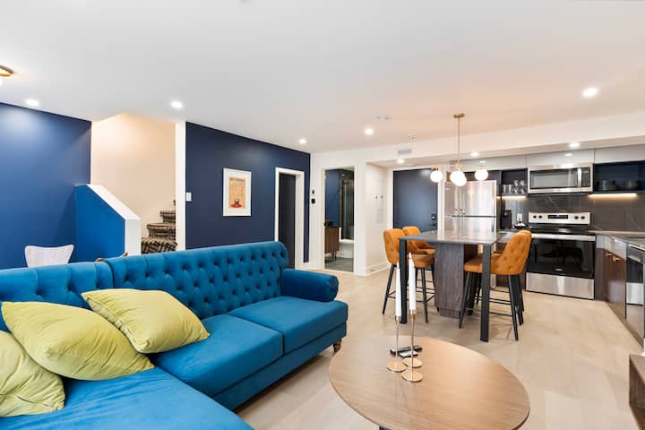 Elegant Historic Suite | Two Floors Of Luxury - Montreal
