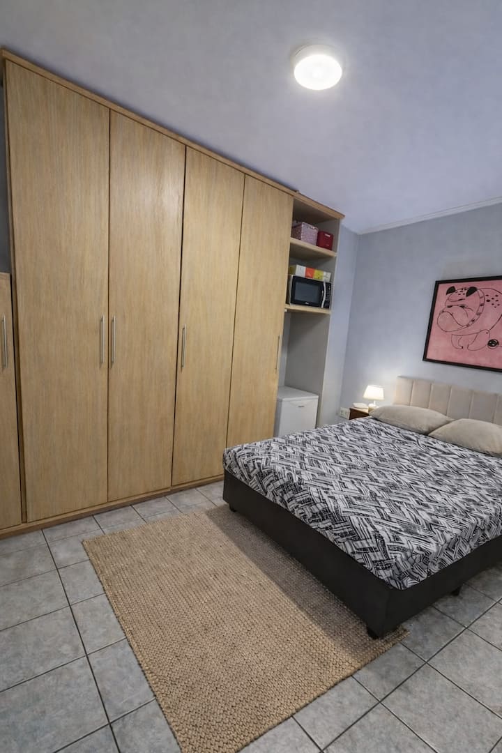 Studio Em Towhouse C/ Acesso Privativo. - Curitiba