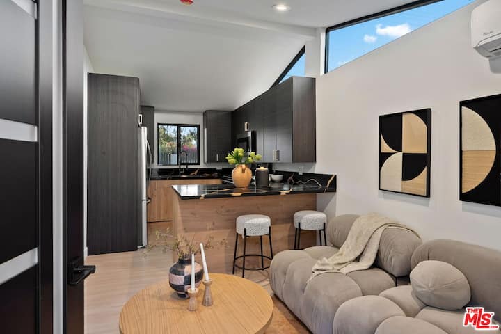 Private 1bd/1b Near Studios, Universal & Hollywood - Burbank, CA