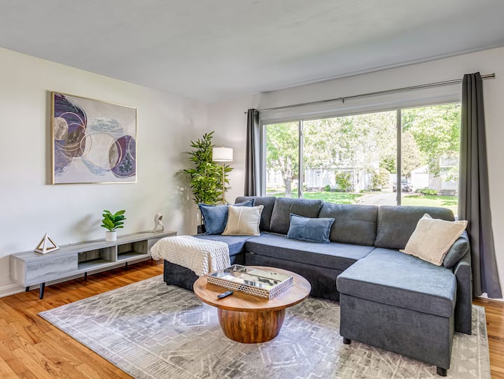 Upscale 2br Retreat Near Cvnp & Downtown Falls - Akron, OH